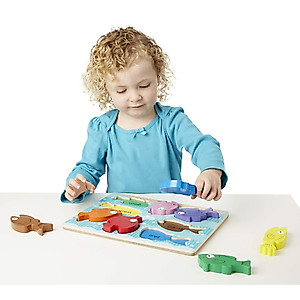 Melissa & Doug Colorful Fish Wooden Chunky Puzzle (8 pcs)