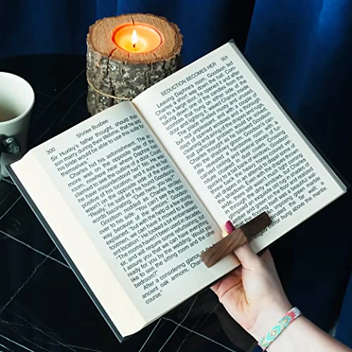 WOOTURE Book Page Holder | Handmade Natural Walnut Thumb Bookmark | Novel Accessories for Reader | Wood Book Marks for Bookworm | Book Lover Gifts for Women | Literary Lovers Presents (Large - 0.94")