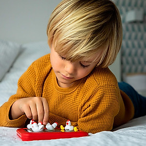 SmartGames Chicken Shuffle Jr. Skill-Building Travel Game for Kids and Adults Ages 4 & Up, 48 Challenges