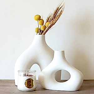 Carrot's Den Donut Vase, Set of 2 - Minimalist Nordic Style, White Ceramic Hollow Donut Vase Decor | Table Centerpiece, Boho, Wedding, Living Room, Bookshelf, Office, Modern Home Decor (Warm White)