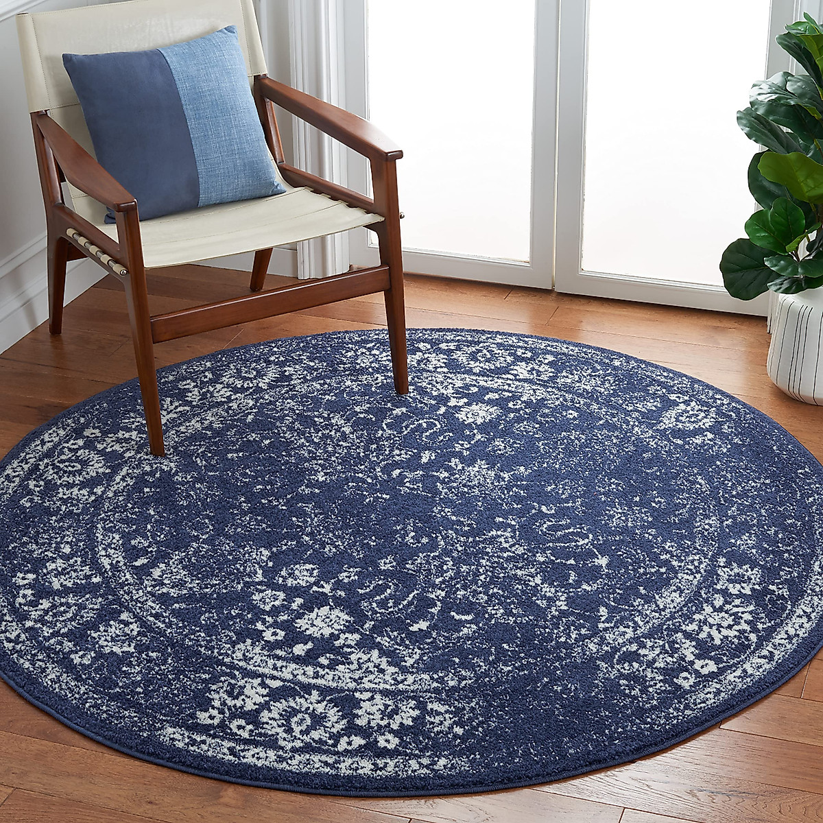 SAFAVIEH Adirondack Collection 6' Round Navy/Ivory ADR109N Oriental Distressed Non-Shedding Entryway Foyer Living Room Bedroom Kitchen Area Rug