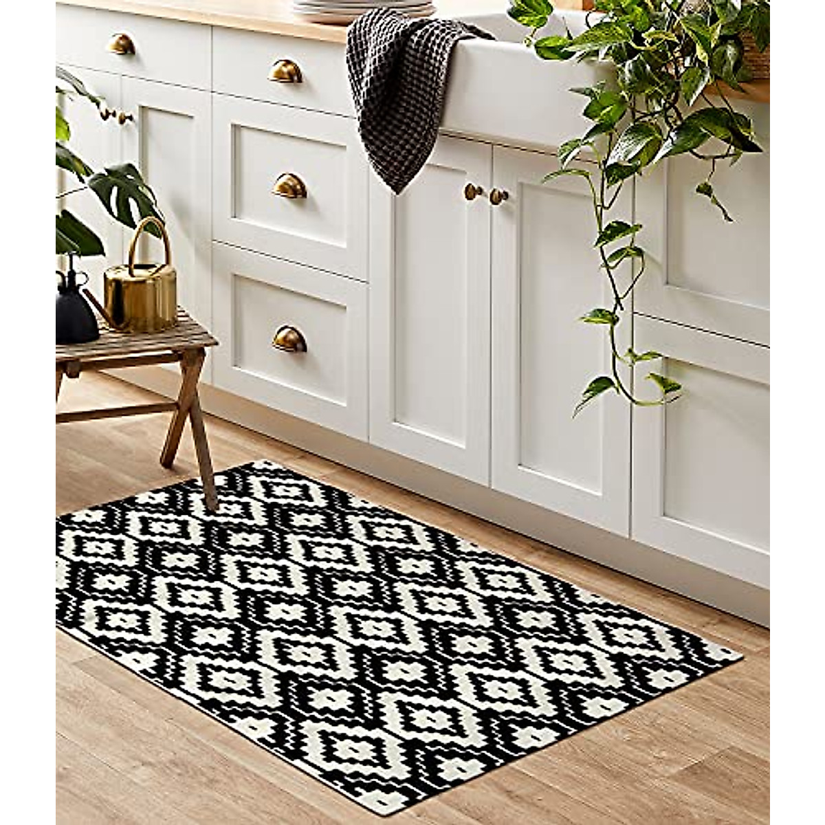 Uphome Indoor Outdoor Doormat 2’x3’ Boho Cotton Area Rug Hand Woven Moroccan Geometric Throw Rugs Machine Washable Farmhouse Rug Carpet for Entryway Porch Living Room Laundry Kitchen,Black and Cream