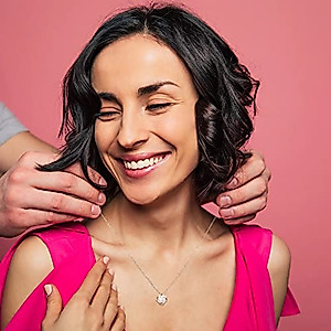 IEFLIFE Girlfriend Gifts Girlfriend Necklace, Love Knot Necklace Jewelry I Love You Gifts Valentines Day Gifts for Her Mothers Day Anniversary Christmas Gifts for Girlfriend