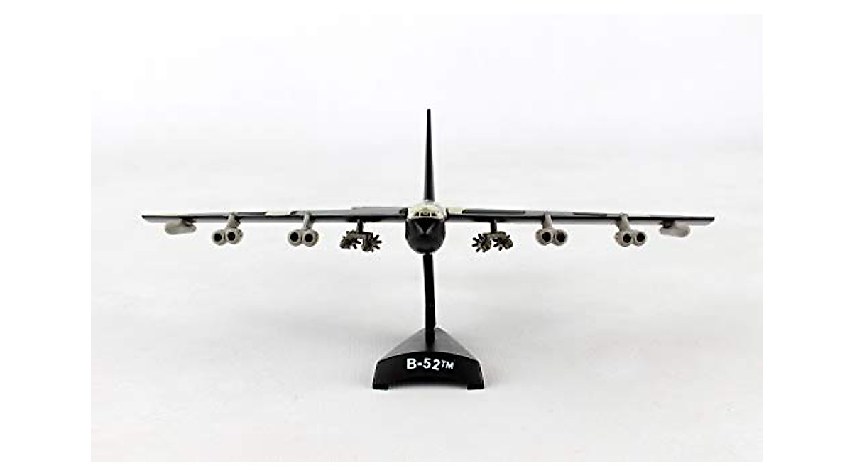 Buy Daron B-52 Stratofortress Model - 1:300 Scale