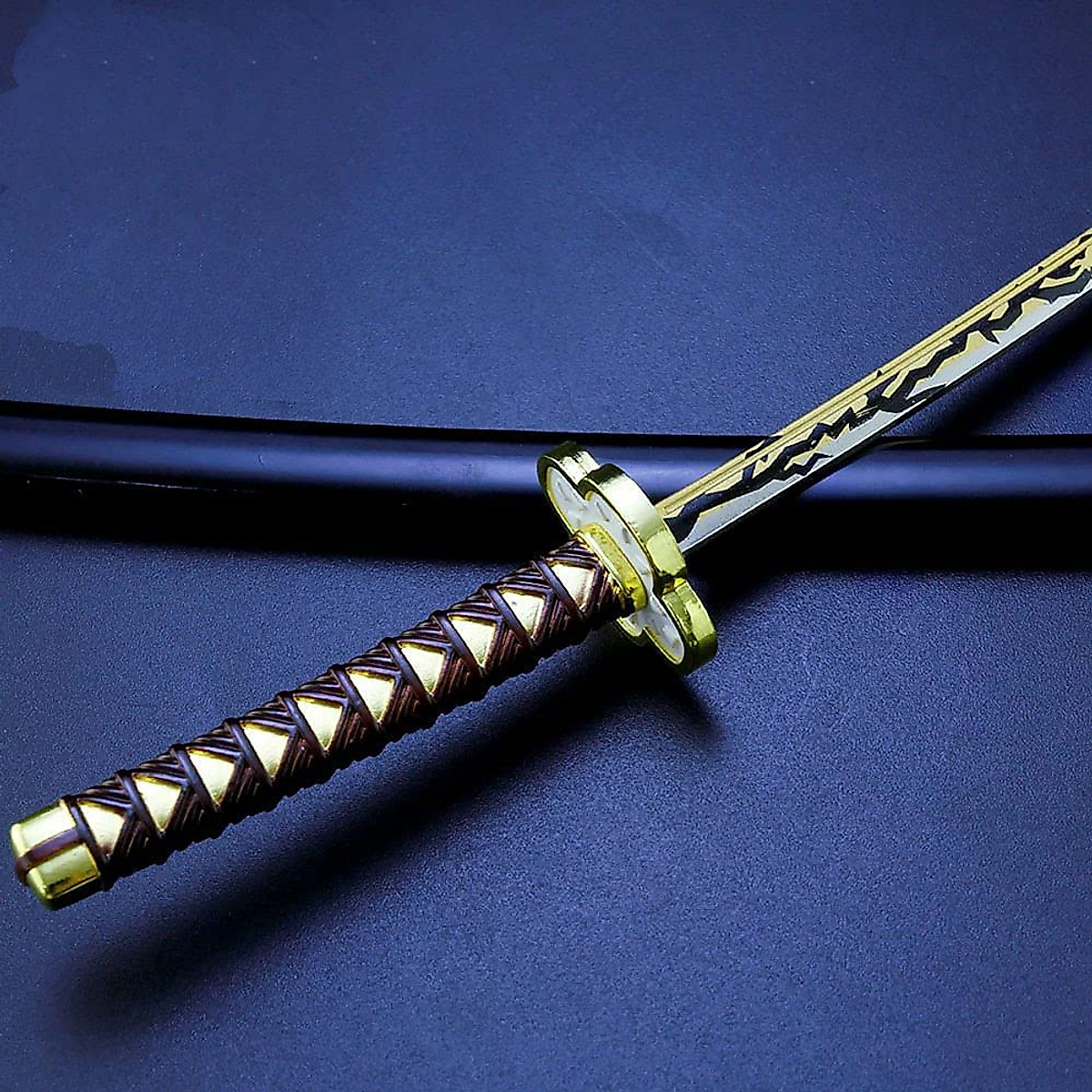 QISUO Demon Slayer Kaigaku Japanese Sword Toys,Katana Model Artificial Mini Metal Model Keychain Gift Toys, Black, 25.5cm