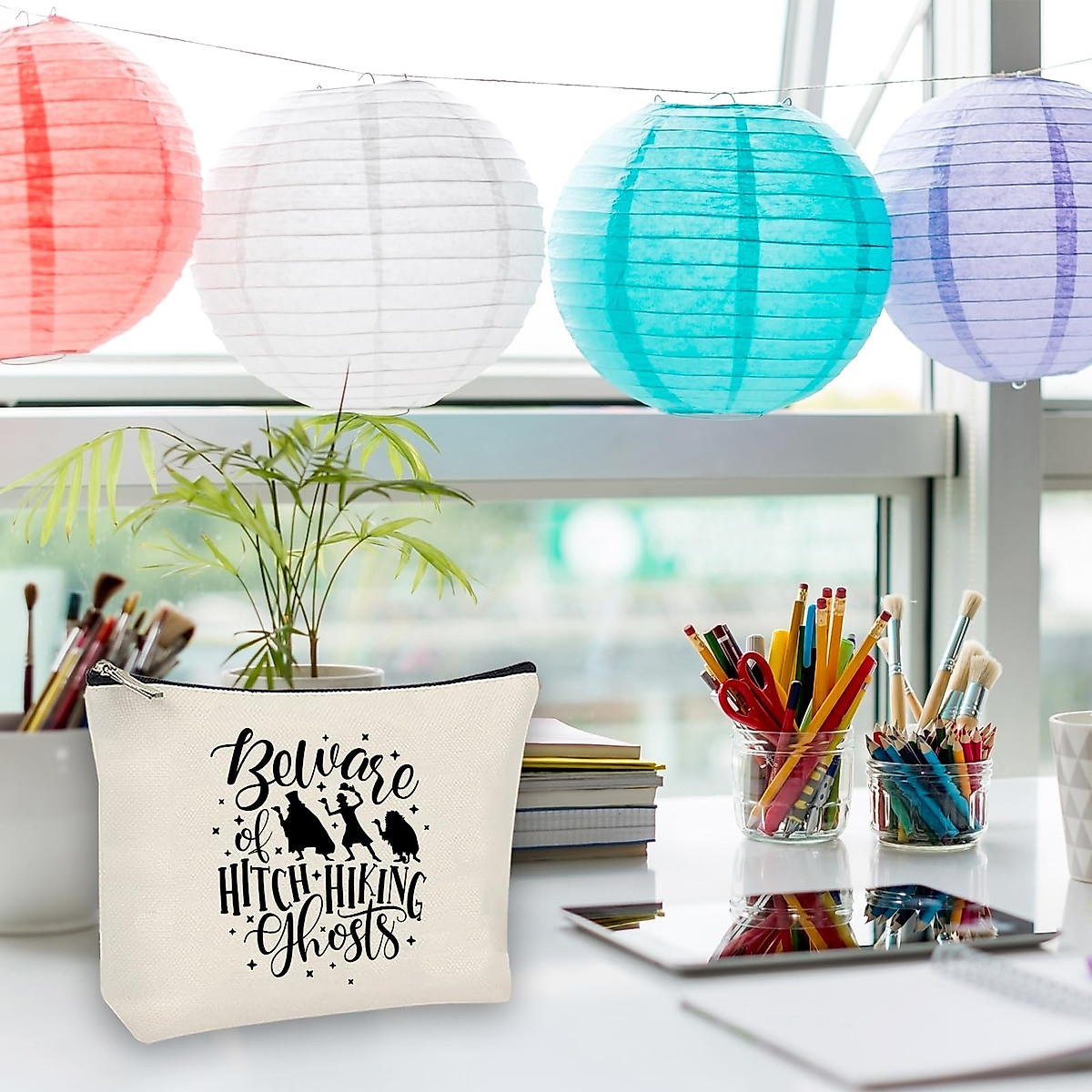 Eins Haunted House Makeup Bags for Women,Cosmetic Bag Horror Movies Zipper Pouch Travel Bag Portable Makeup Storage Organizer for Friends (gw-hei)