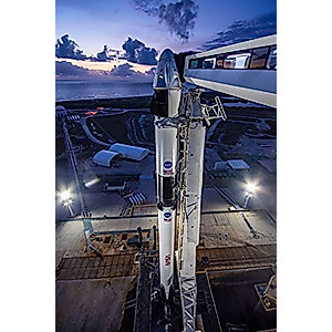 SpaceX Falcon 9 Crew Dragon Rocket Model Spacecraft Decoration Desktop Office Art Ornaments