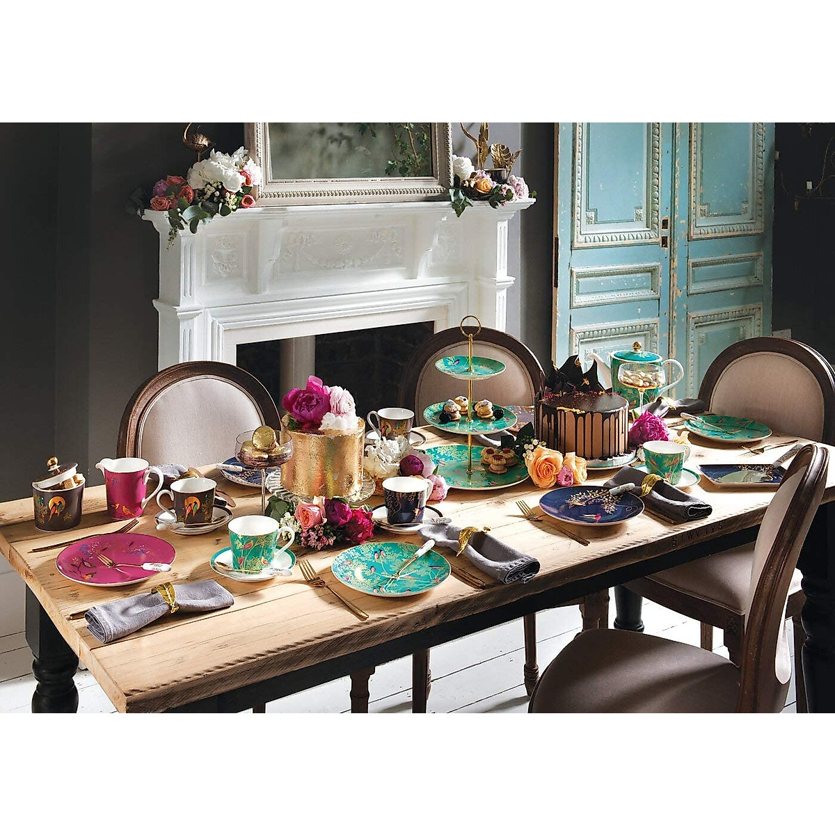 Portmeirion Sara Miller London Chelsea 3 Tier Cake Stand | Green Tiered Dessert Stand for Serving Pastries, Cupcakes, and More | Made from Fine China with Gold Detail | Handwash Only