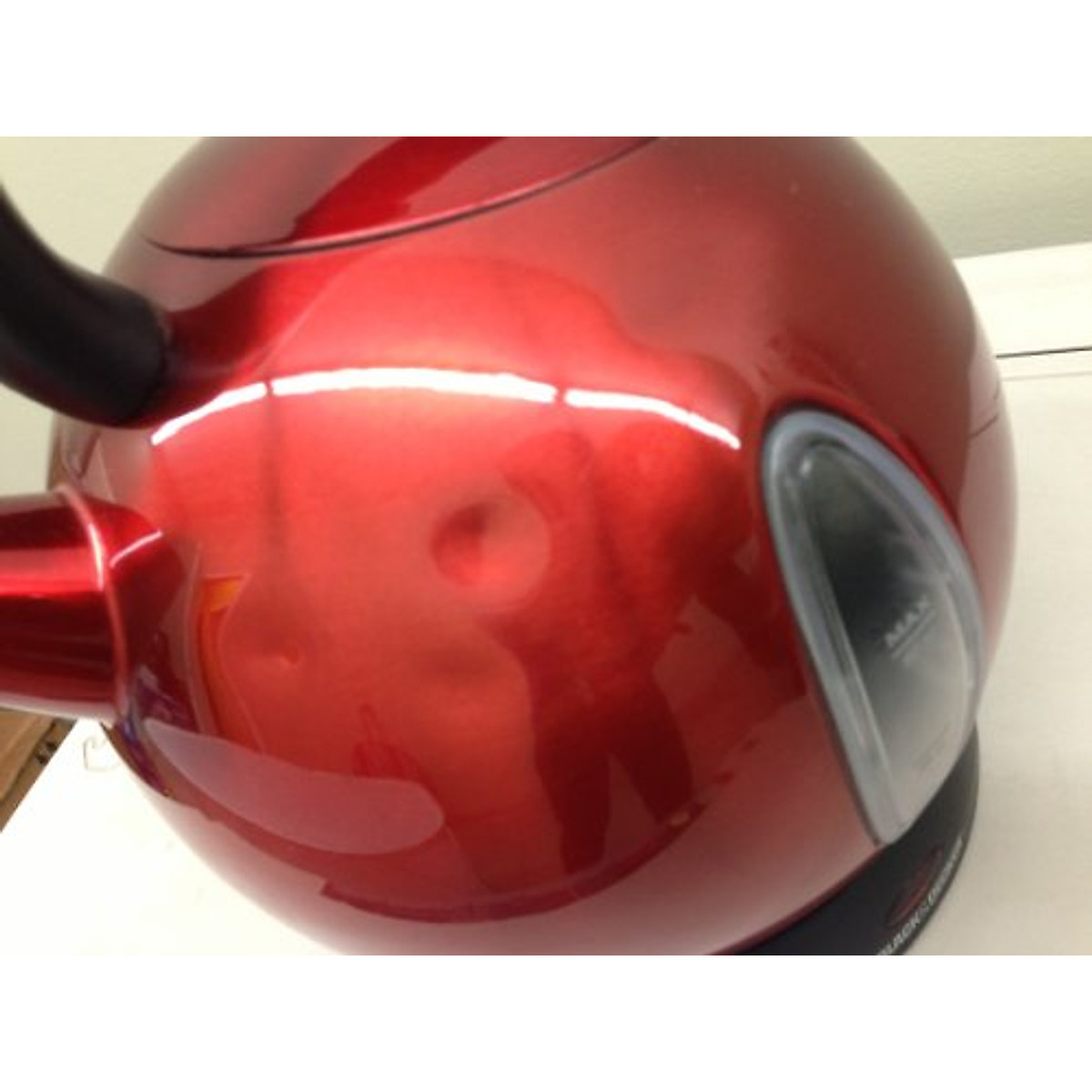 Black & Decker CK1500R Cordless Electric Dome Kettle, Red