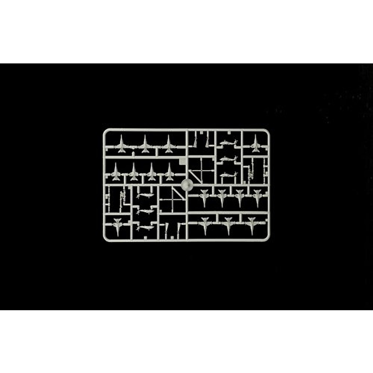 Italeri U.S.S. Kitty Hawk CV-63