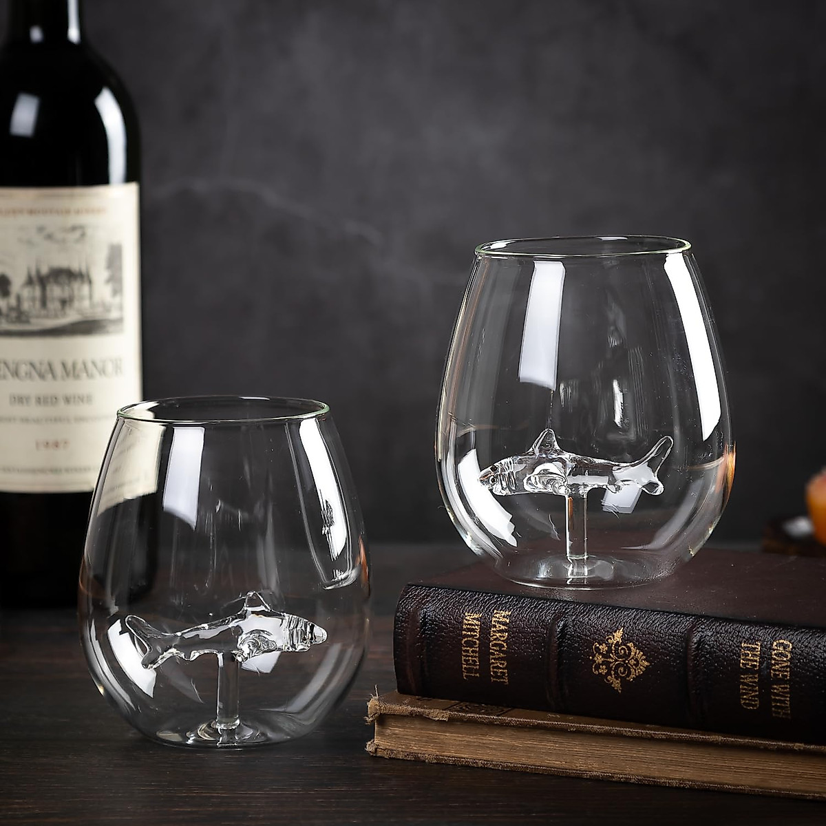 Stemless Wine Glass with Shark Inside, 16 OZ Large Capacity Unique Wine Glasses with 3D Shark Marker Wedding Birthday Gifts for Sea Ocean Lovers