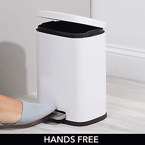mDesign Pedal Bin - 5L Stainless Steel Pedal Bin with Lid and Plastic Insert - Small Waste Bin for Bathroom and Kitchen or Office Waste Paper Bin - White