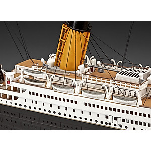 Revell 05715 1:400 RMS Titanic 100th Anniversary Edition Gift Set