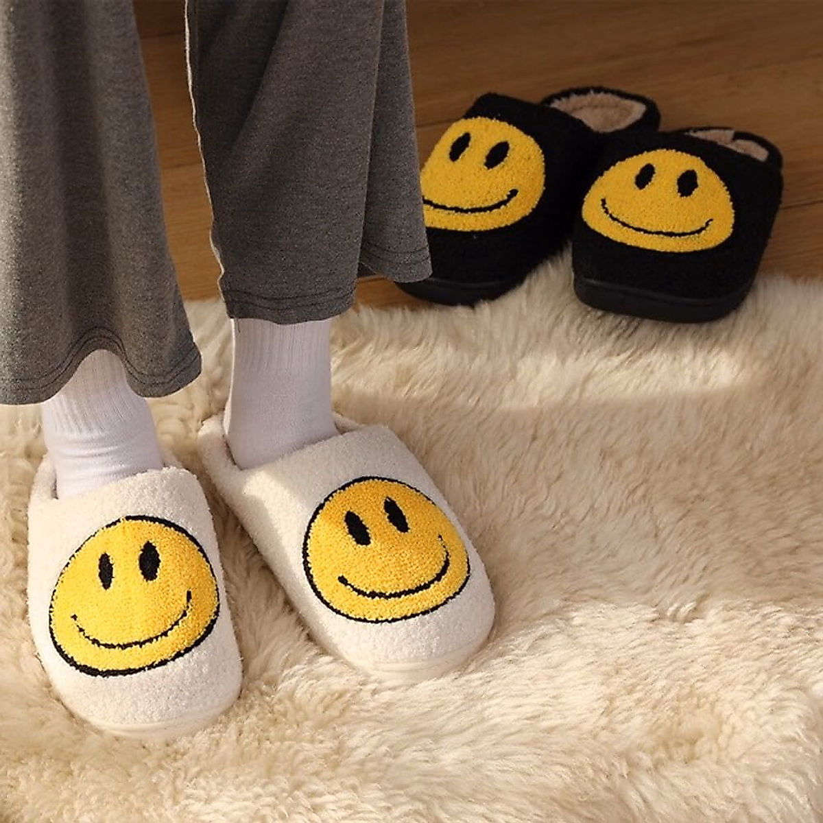 dubuto Smile Face Slippers for Girls Boys, Cute Soft Plush Anti-slip House Kids Girls Slippers with Memory Foam Warm Cartoon Happy face Shoes for Indoor Outdoor
