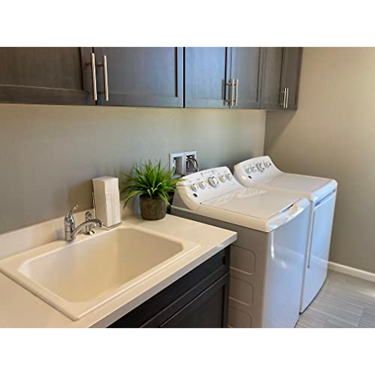 Countertop Acrylic Paper Towel Holder Modern Vertical Compact Dispenser Multi fold Elegant Space Saving