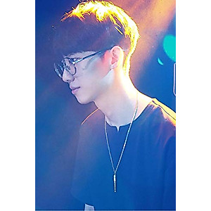 PICKRING Audio Jack Necklace with a Functioning Gold Plated Headphone Adapter for Guitarists/Detachable Gold Tone Real Headphone Adapter Necklace Music Lover Gifts/Silver Gold (Gold)