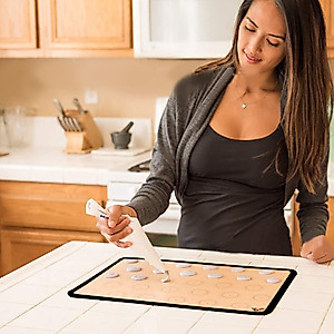 Silicone Baking Mat 3 Pieces, With 7.9 inch Pizza Spatula, Non-Stick Mat is Used to Make Baking Mats for Biscuits, Bread, Pizza, Macaroon and Various Pastries.