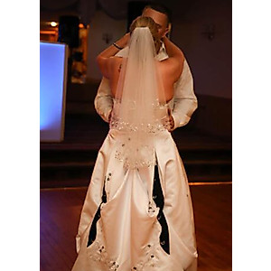 Malishow 2 Tiers Beaded Wedding Veil Sequin Pearl Edge Bling Bridal Veils New white