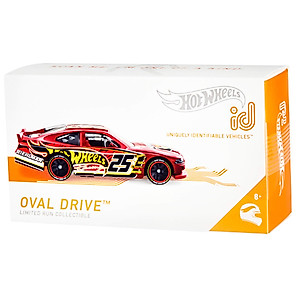 Hot Wheels id Vehicle Oval Drive with Embedded NFC Chip, Uniquely Identifiable, 1:64 Scale, for Kids Ages 8 Years and Older