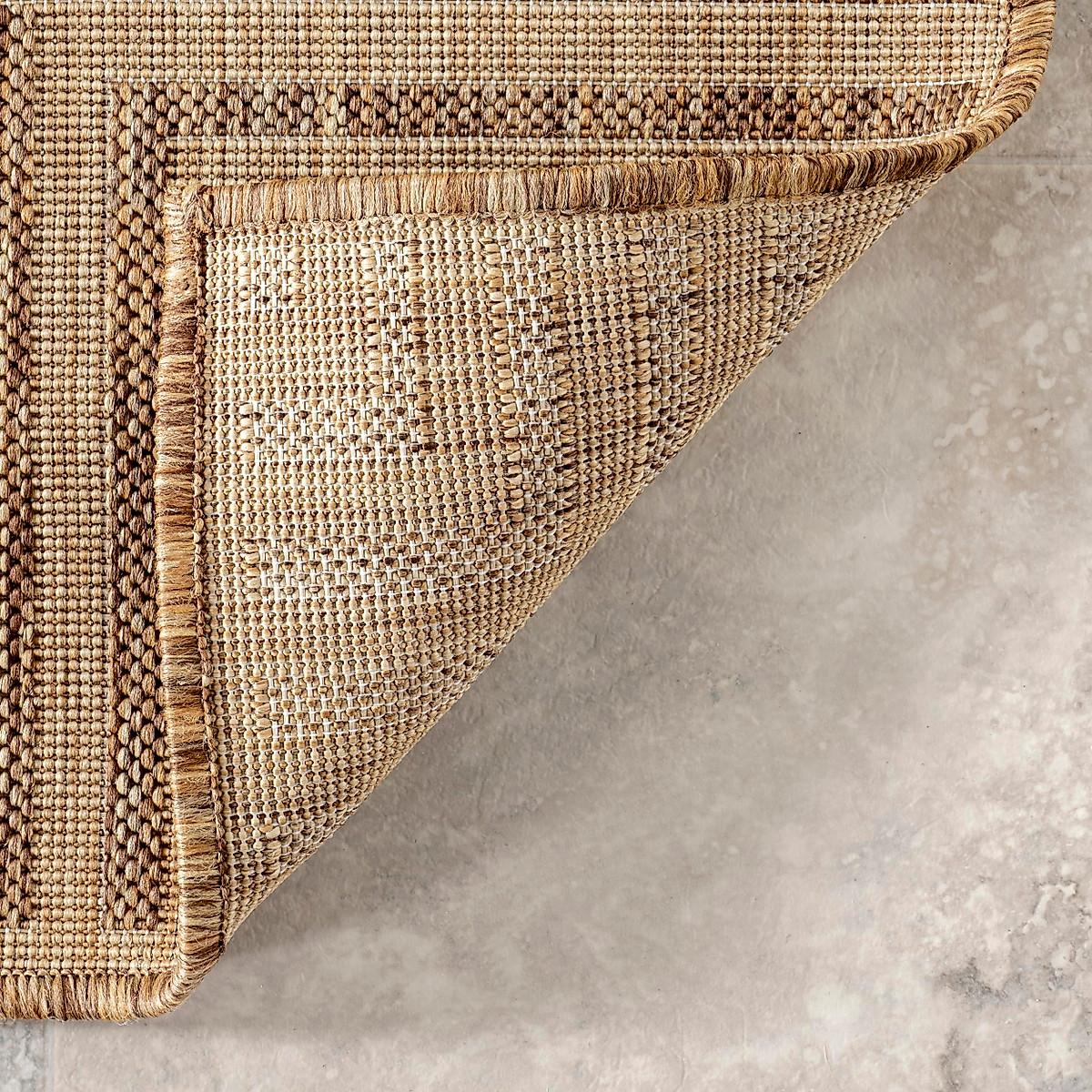 nuLOOM 7' Round Outdoor Area Rug, Casual Design With Striped Border, Stain Resistant, Highly Durable, For Patio, Balcony, Bedroom, Living Room, Dining Room, Bathroom, Light Brown