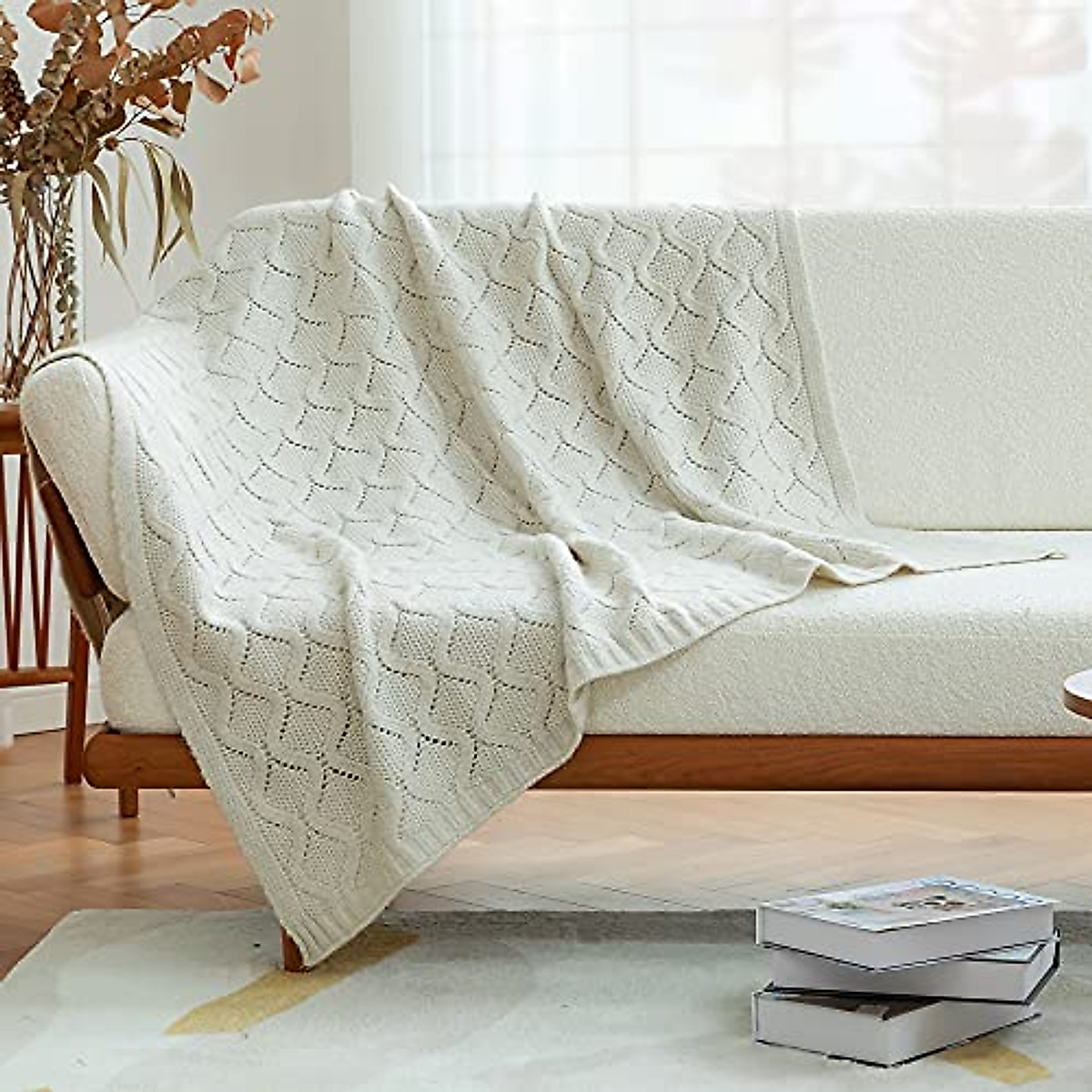 Amélie Home Lightweight Wave Pattern Knit Throw Blanket Cozy Soft Warm Farmhouse Decorative Knitted Throw Blankets for Couch Bed Sofa Living Room (Cream, 50''x 60'')