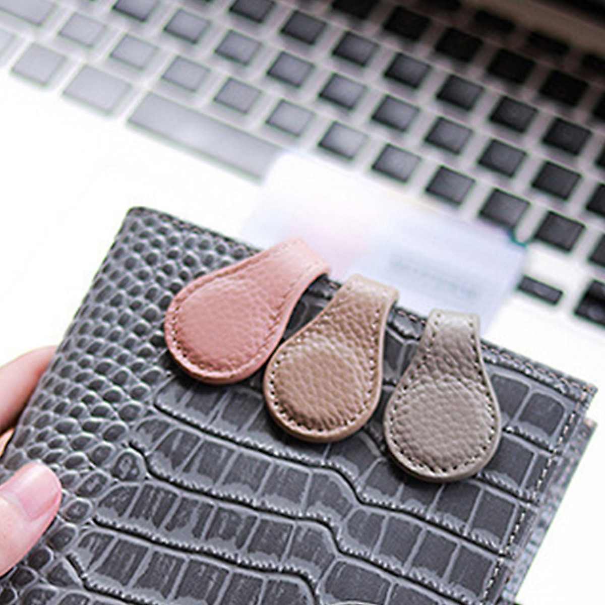 Magnetic Leather Bookmark, Initial Bookmarks, Personalized Letter Monogram Leather Bookmark, Cute Custom Name Bookmark, Gift for Book Lover, Teacher Reader Gift Book Accessories (Set-C)