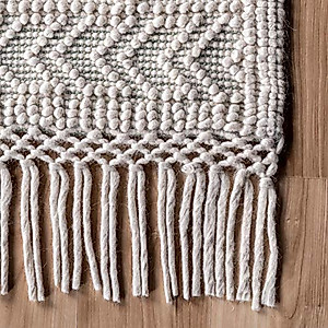 nuLOOM Tabatha Tassel Wool Area Rug, 5' x 8', Cream