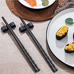 10 Pairs Fiberglass Chopsticks, Slivek Reusable Premium Japanese Chinese Korean Chopsticks Dishwasher Safe, Non-slip, Lightweight, 9.5 inches - Black