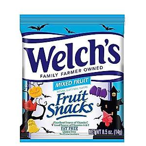 Halloween Treats Fruit Snack Welch's Gummy Flavor | 85 Fun Size Pouch - 0.5 Ounce Each | Shapes - Ghost Bat Jack-O-Lantern Witches Haunted House | Trick Treat Party Event - Muchai Card & Bag Included