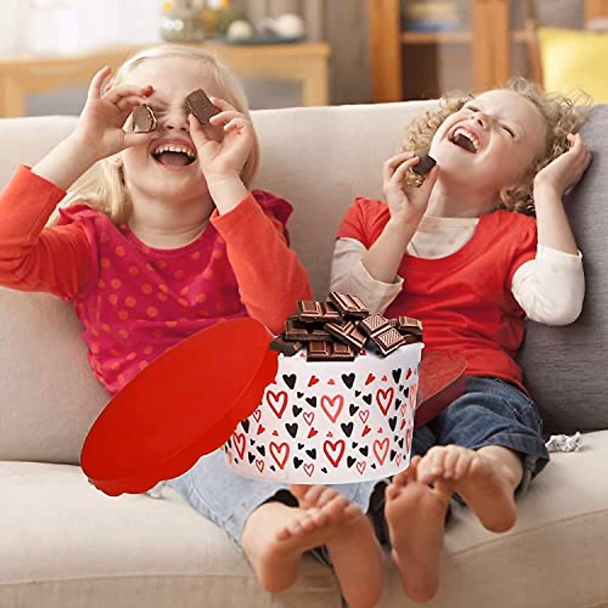 GS Valentines Plastic Tubs with Scallop Lids, Round Food Container for Cookies Candies Gift Canister & Party Favor Home Kitchen Valentines Day Decoration Set of 2 with HFW Bonus Gift (Designs Vary)