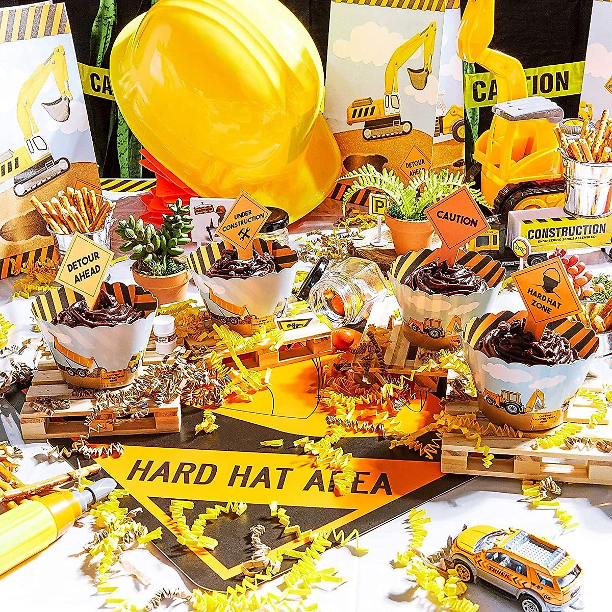 Juvale 100-Piece Construction Zone Cupcake Toppers and Wrapper Liners for Kids Birthday Party Supplies