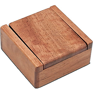 WE Games Wooden Dice Box with 8 Wooden Dice (19mm), Compact Wooden Dice Game Set with Instructions for 10 Classic Dice Games, Travel Games for Adults, Box with Magnetic Enclosure