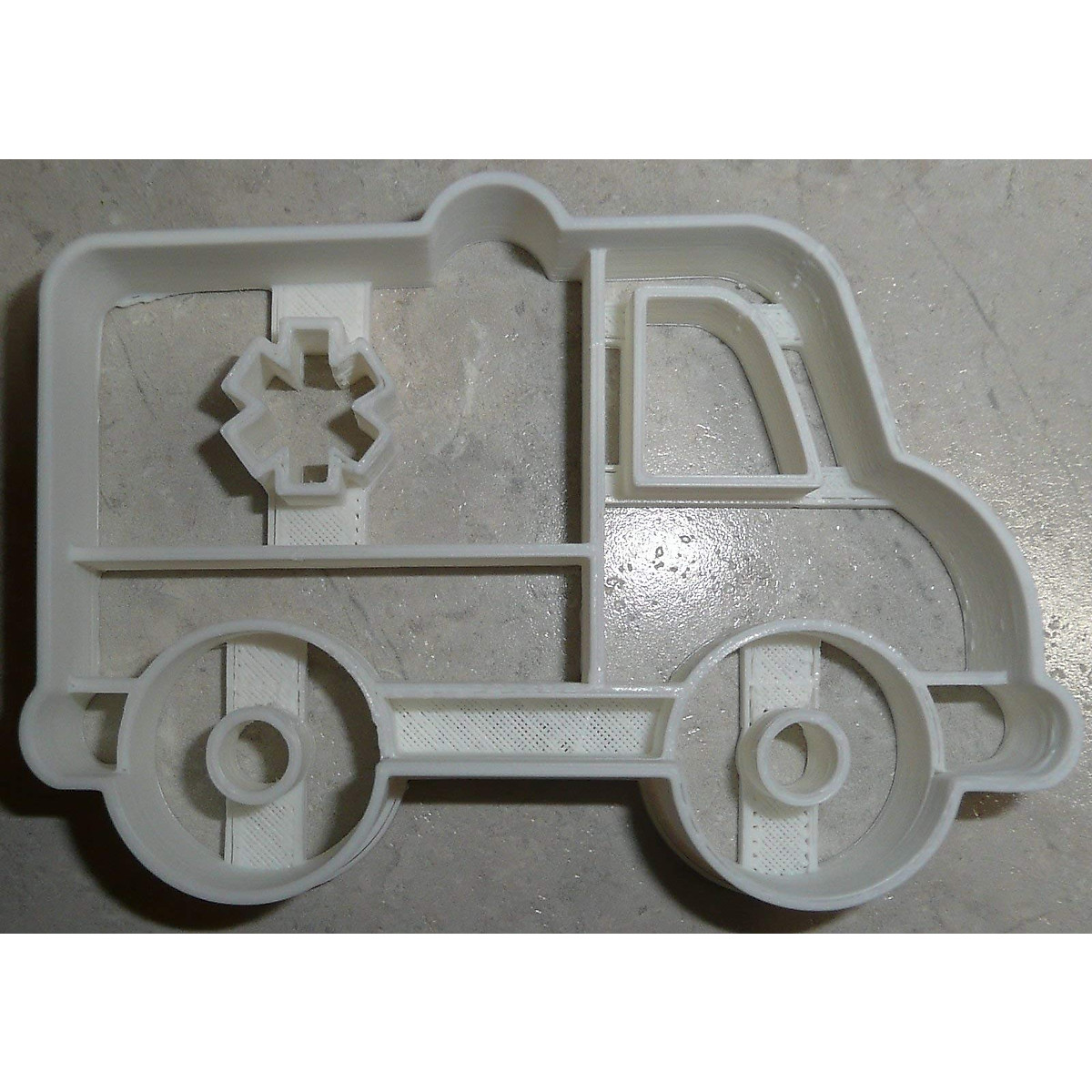 AMBULANCE VEHICLE EQUIPMENT EMERGENCY MEDICAL SERVICES EMT EMS COOKIE CUTTER USA PR2605