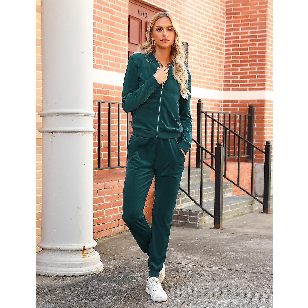 Totatuit Velour Sweatsuits Womens Set2 Piece Zip Up No Hood Sweatshirts Velour Joggers Sweatpants Sports Outfit Set With Pockets Green XX-Large