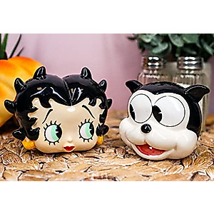 "Home Décor Accents" Comical And Collectible Ceramic Salt And Pepper Shakers Set - Home Accents 33-kl1-8752