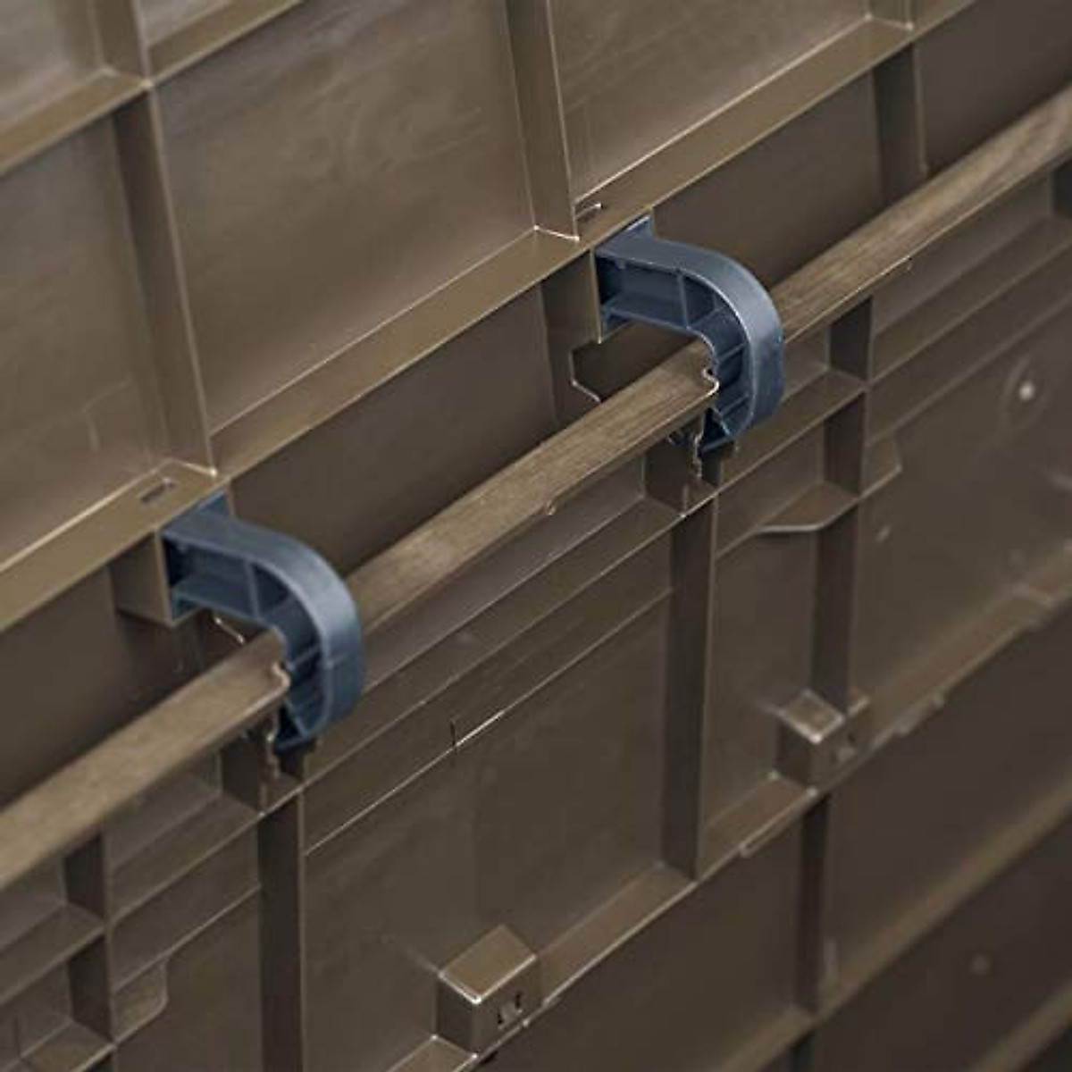 Tidyard Garden Storage Deck Box Plastic 74 Gal Lockable Garden Container Cabinet Toolbox for Patio, Lawn, Poolside, Backyard Outdoor Furniture 46.1 x 17.7 x 22 Inches (W x D x H)