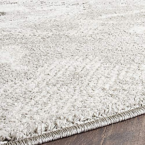 SAFAVIEH Adirondack Collection Area Rug - 4' Round, Silver & Ivory, Floral Glam Damask Distressed Design, Non-Shedding & Easy Care, Ideal for High Traffic Areas in Living Room, Bedroom (ADR114B)