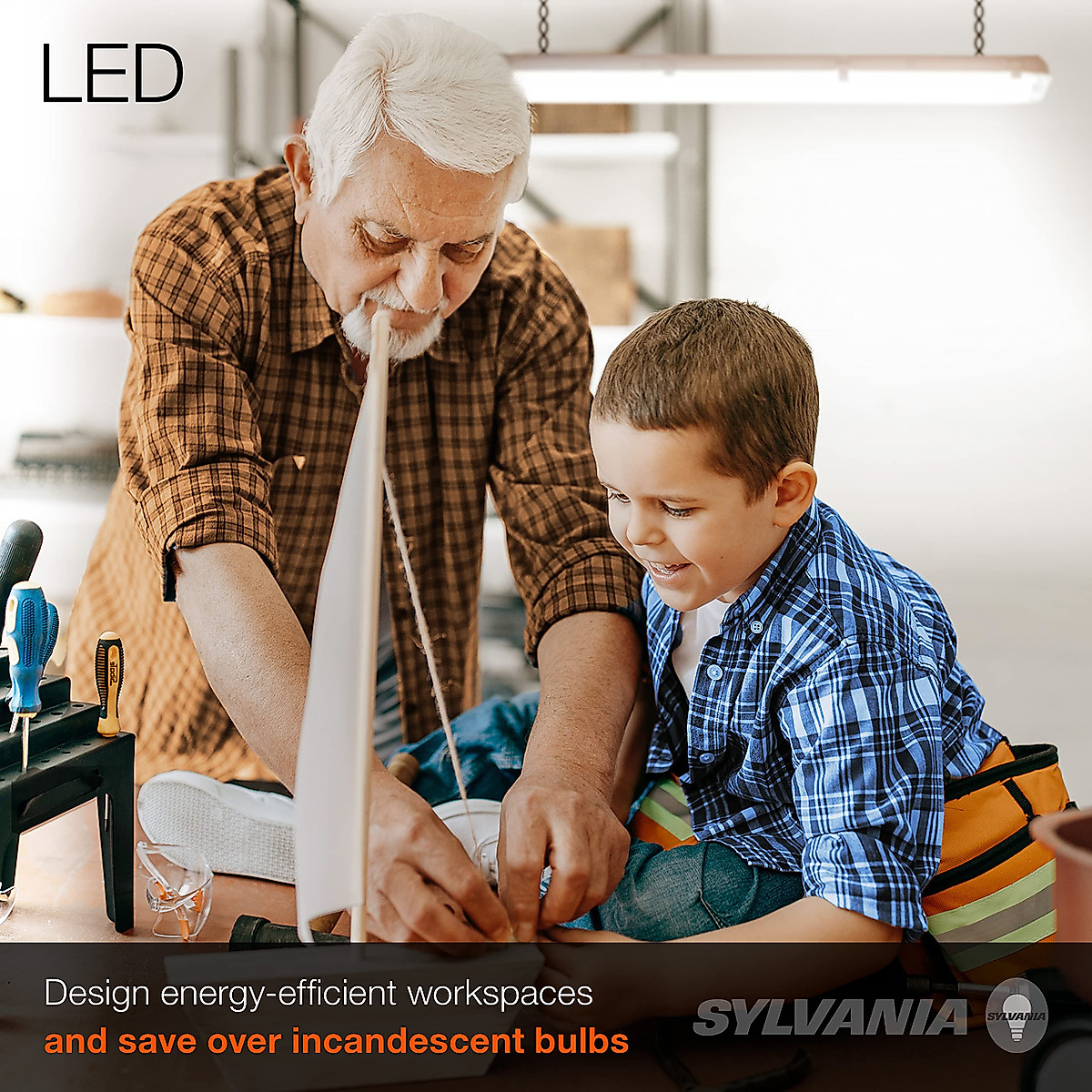 SYLVANIA 4FT LED SHOPLIGHT, 42 Watts, 4000K color temp, Ultra, Slim Design, Direct Plug with Pull Chain, Application 3-in-1, Energy Star (61451), Cool White, 1 Count (Pack of 1)