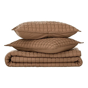 Nate Home by Nate Berkus Solid All-Season Cotton Textured Quilt Set | Breathable and Comfortable Bedding from mDesign - Full/Queen Size - 1 Quilt/2 Pillow Shams, Truffle (Brown)