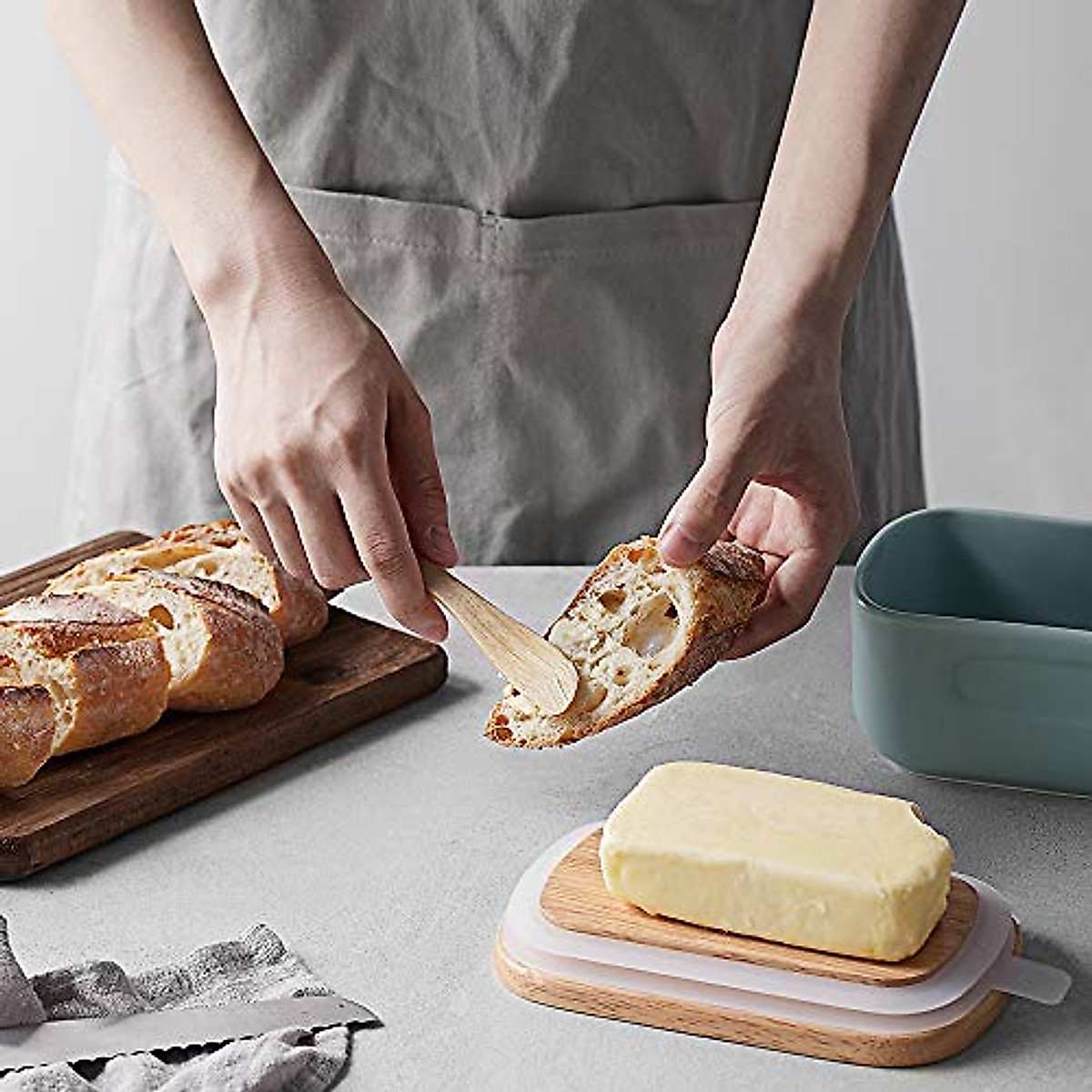 Dowan Large Butter Dish with Handle on Lid Up to 2 Sticks of Butter, Farmhouse Butter Dish with Lid, Ceramic Butter Container for East West Coast Butter, Microwave and Freezer Safe, Turquoise