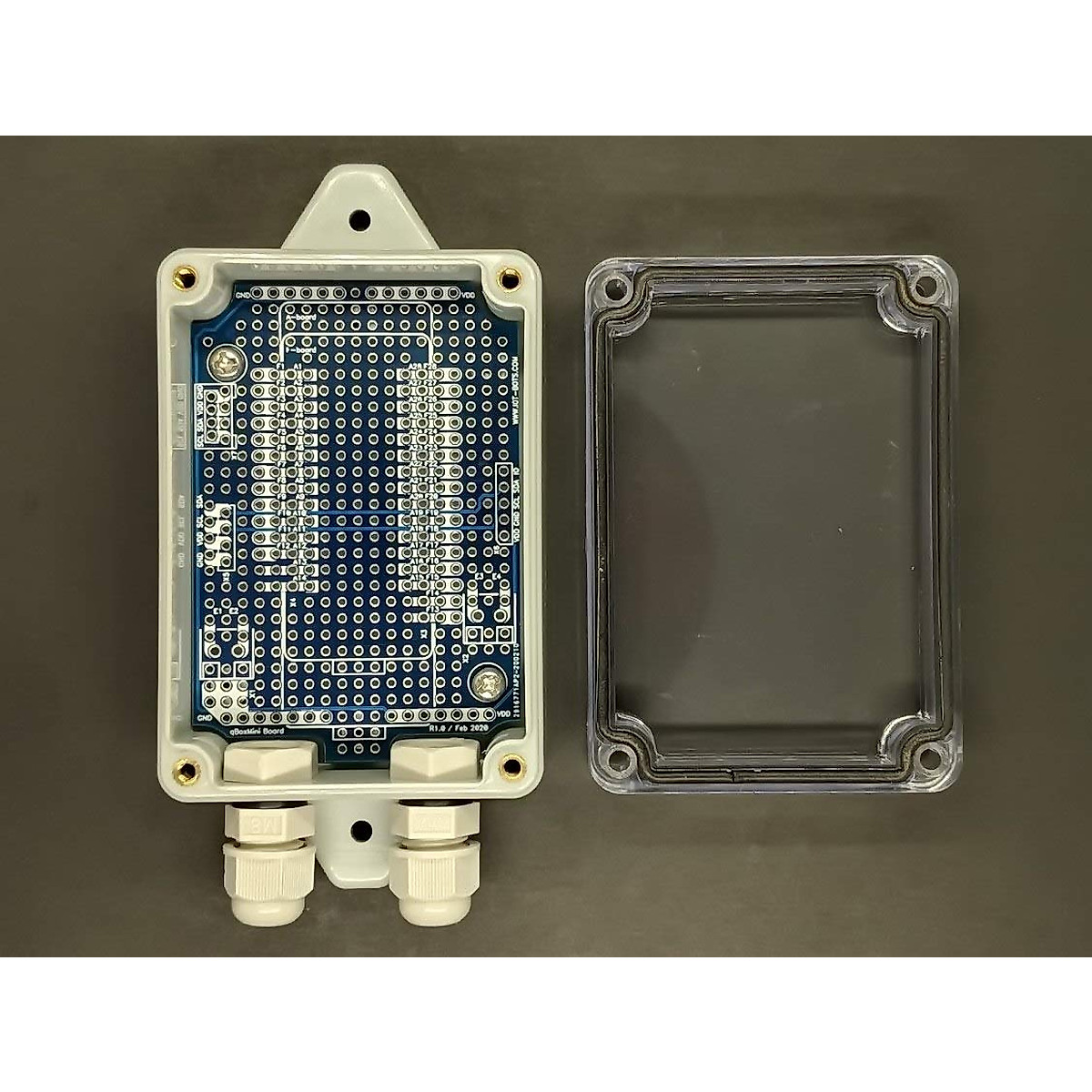 qBoxMini DIY IOT Enclosure Kit (No SMA), IOT Enclosure for Arduino MKR Feather ESP32 Cellular LoRa WiFi Board, Waterproof IP65 Enclosure with Glands, prototyping PCB
