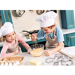 16PCS St.Patrick's Day Cookie Cutter Set Irish Party Supplies - Shamrock Leprechaun Coin Rainbow Beer Flag Horseshoe Design