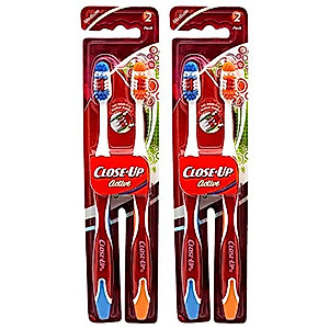 CLOSE-UP TOOTHBRUSH MED. ACTIVE 2-2 packs 4 brushes