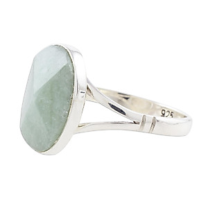 NOVICA Artisan Handcrafted Jade Cocktail Ring Faceted Oval Sterling Silver Green Single Stone Guatemala [ring Front 0.6 in L x 0.4 in W x 0.2 in H Band Width 2 mm W] ' Facet Fixation'