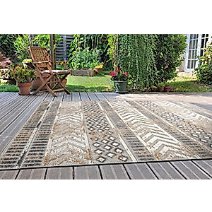 Rugshop Distressed Geometric Indoor/Outdoor Area Rug 5' x 7' Beige