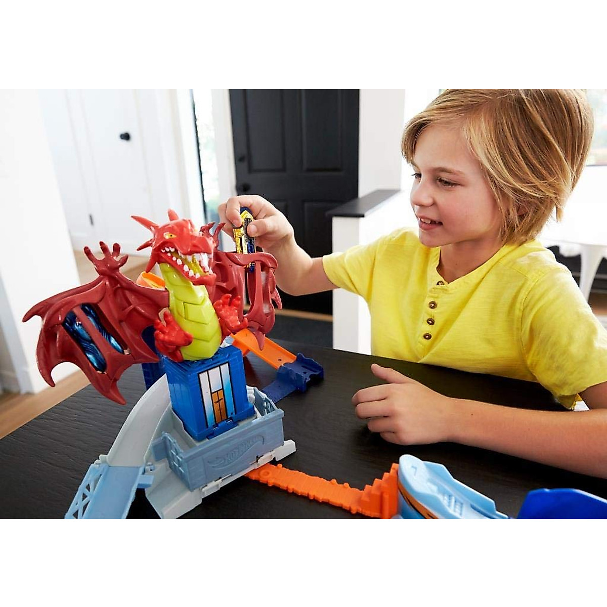 Hot Wheels Dragon Blast Play Set with Launcher for Heroic Action