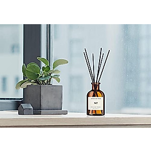 Flower Reed Diffuser Set Eucalyptus & Lavender Scent for Bathroom Accessories Shelf Decor & Air Fresheners, Sticks Defusers with 4.0 fl oz Essential Oils & Leaves, House Bedroom Office Decor & Gifts