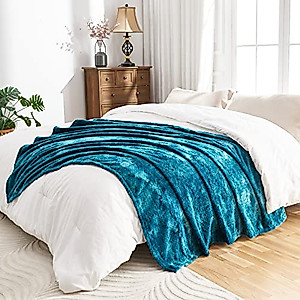 NEWCOSPLAY Super Soft Throw Blanket Premium Silky Flannel Fleece Leaves Pattern Lightweight Blanket All Season Use (Multi Blue, Throw(50"x60"))