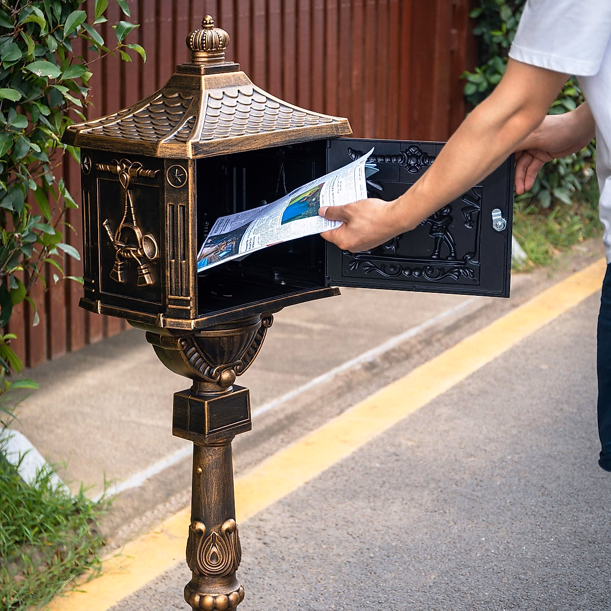 ZOTORUN Mailbox Rustproof Cast Aluminum Locking Security Post Mount Mail Box, Large, Bronze