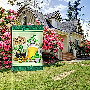 St Patricks Day Garden Flag, Lucky Irish Gnomes Shamrocks Welcome Burlap Garden Flags 12x18 Double Sided, Outdoor Small Holiday Garden Decor Flags